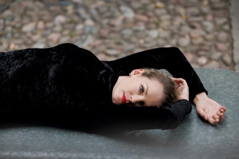 Céline La Cougar A Testé Une Soirée Libertine Et Elle A Adoré